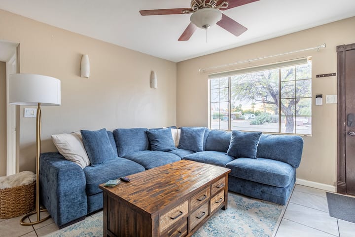 Central Cozy Bedroom And Bathroom In Tucson - Tucson, AZ