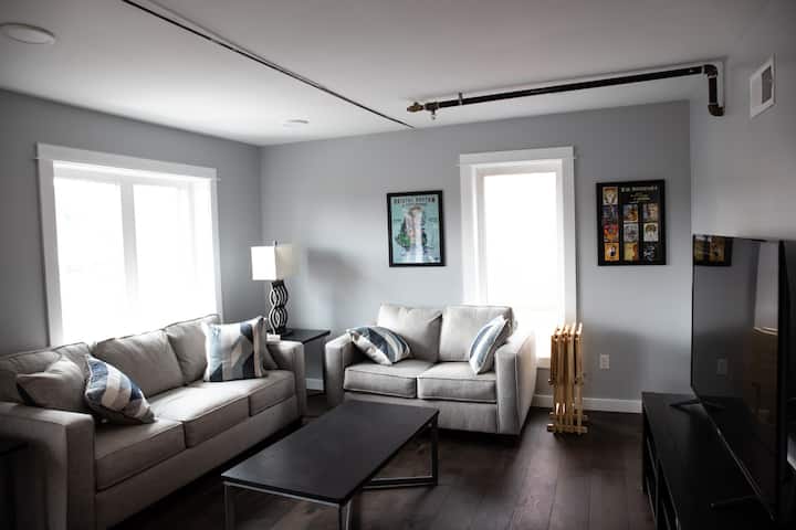 Downtown Bristol Loft Tn/va 1br/1ba - State St. - Bristol Motor Speedway