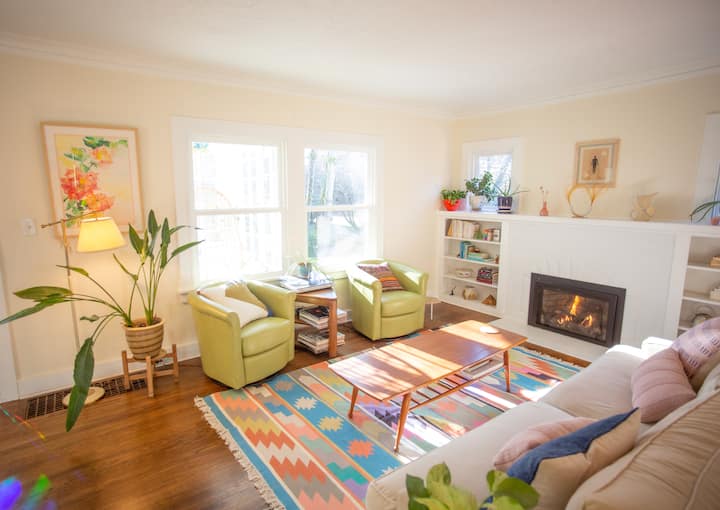 Peaceful Retreat With Sauna + Outdoor Spa - Portland, OR