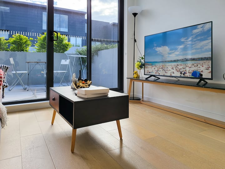 Your Quiet Penthouse With High Ceiling Split Level - Parramatta