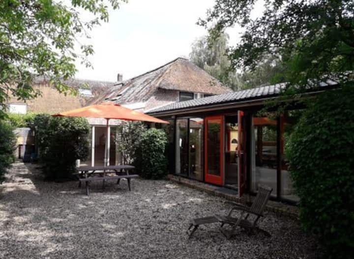 Unieke Locatie Voor Je Workshop Of Grote Gezin! - Zaltbommel