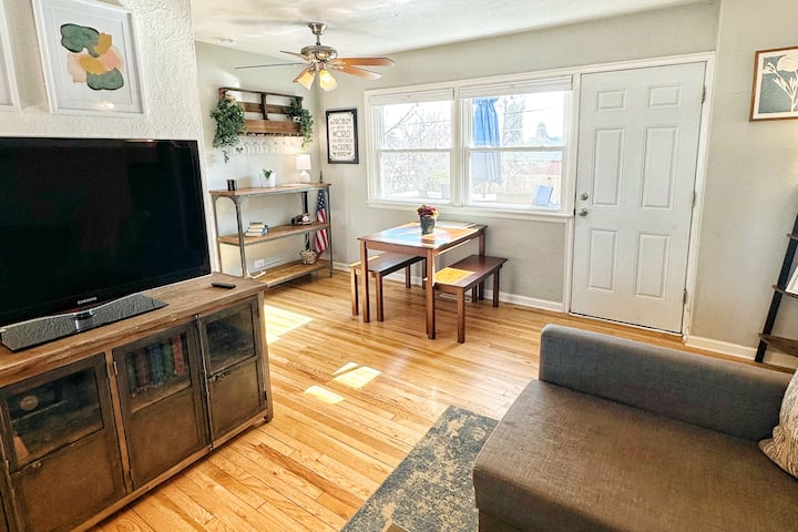 Entire 2 Bdrm Home W/ Gated Backyard Pet Friendly - Denver