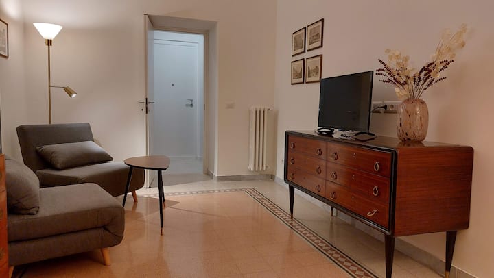 Casa Retrò: Un Autentico Soggiorno A Trastevere - Roma