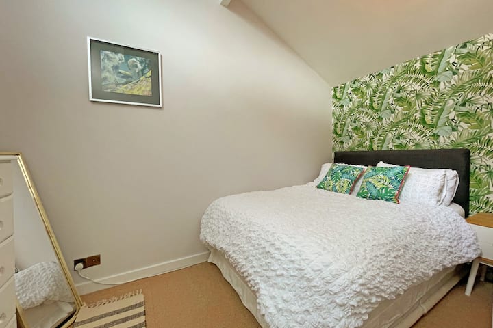 Top 10 Short-Term Rentals In Exeter, UK - Updated 2025 | Trip101