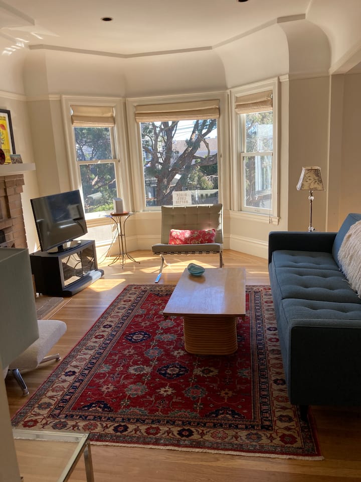 Two Bedroom One Bath Home With Beautiful Yard. - San Francisco, CA