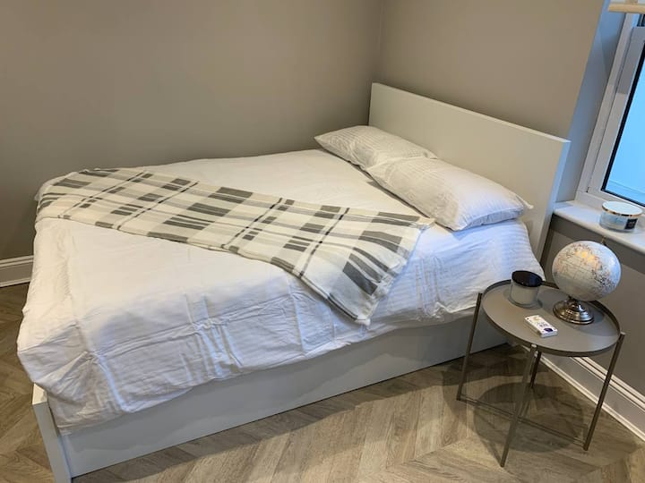 Very Central Location New Decorated Studio For 2-4 - Brighton