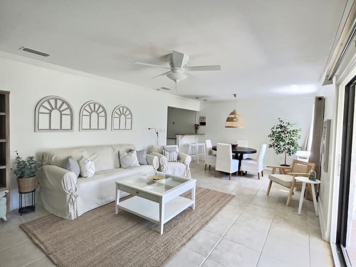 Beautiful Furnished Condo On Beach - 6-months Plus - Jacksonville Beach, FL