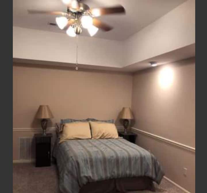 Private Suite - Hot Tub & Taxi Service Available - Hoover, AL