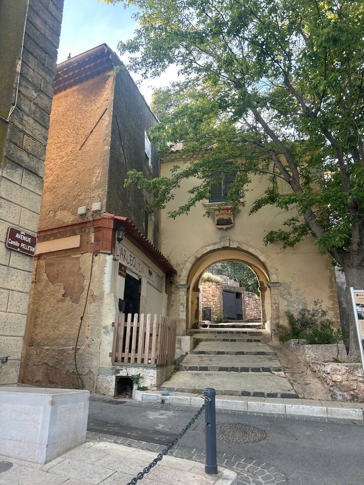 Studio Au Coeur Du Vieux Village - Vitrolles