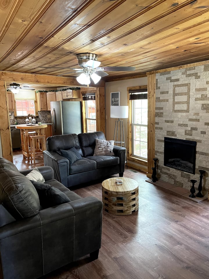 Cozy 2 Bd Room Cabin In The Village Of Cloudcroft - Cloudcroft, NM