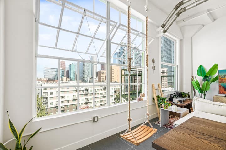 Golden Hour Loft Dtla W/ Free Parking And Hot Tub! - Downtown - Los Angeles