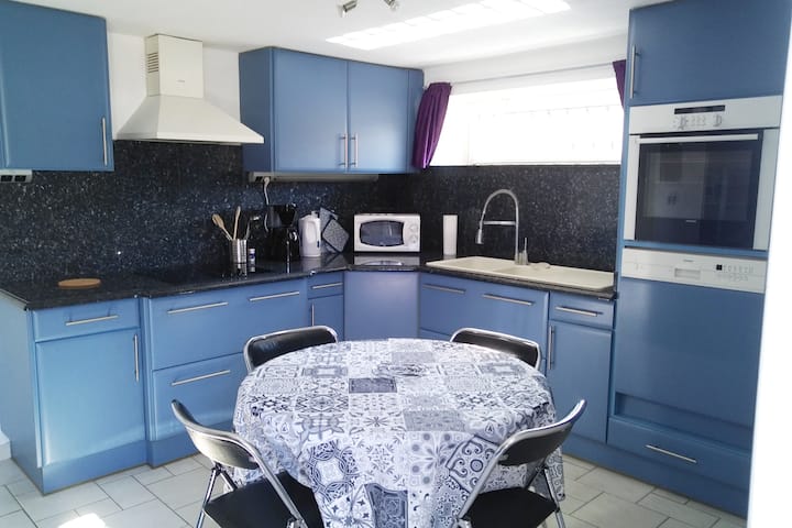 Studio Rez- De -Chaussée Avec Terrasse - Albertville