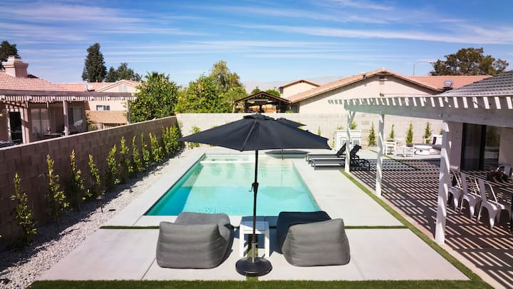 Quintessential Desert Oasis W/pool, Spa, & Firepit - Indio, CA