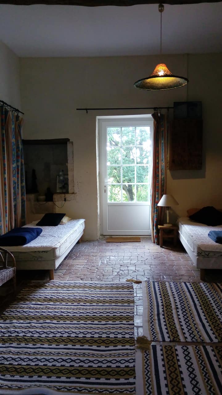 Chambre Simple Et Confortable à La Campagne - Bergerac