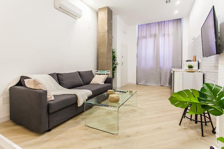 Zona Financiera & Bernabéu - Parking & Loft - Madrid