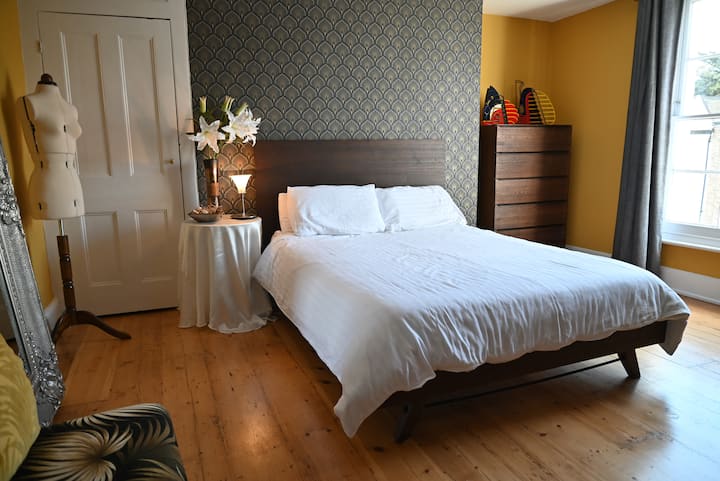 3 Bedroom Heritage Townhouse With Parking - Southampton