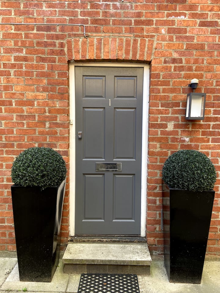 Apartment In Central Cheltenham - Cheltenham