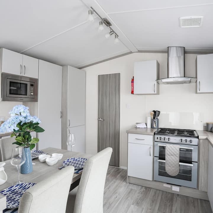Lovely 3 Bed Family Lodge In Stunning Area - Abersoch