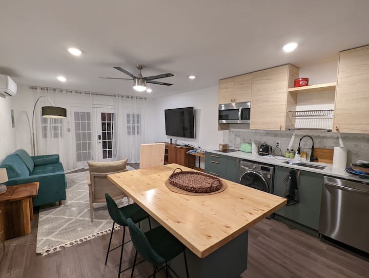 Adorable & Private 1-bedroom Guesthouse - Cedar Park, TX