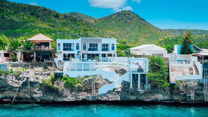 Brand New Magical Oceanfront Villa (Both Villas) - Curaçao