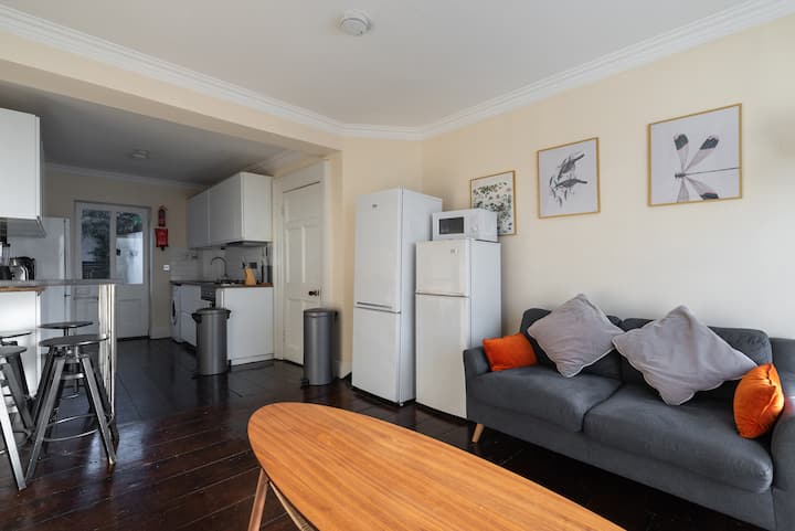 Cheerful Double Bedroom In The Heart Of Dublin - Dublin