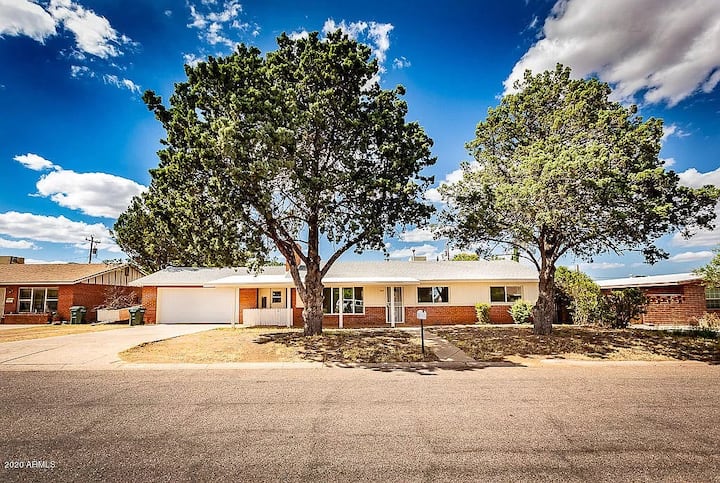 Newly Updated 3-bedroom Oasis In The Heart Of Town - シエラビスタ, AZ