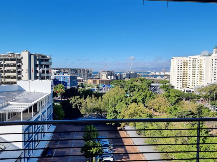 Harbour Vista - One Bedroom | Parking | Balcony - Cape Town
