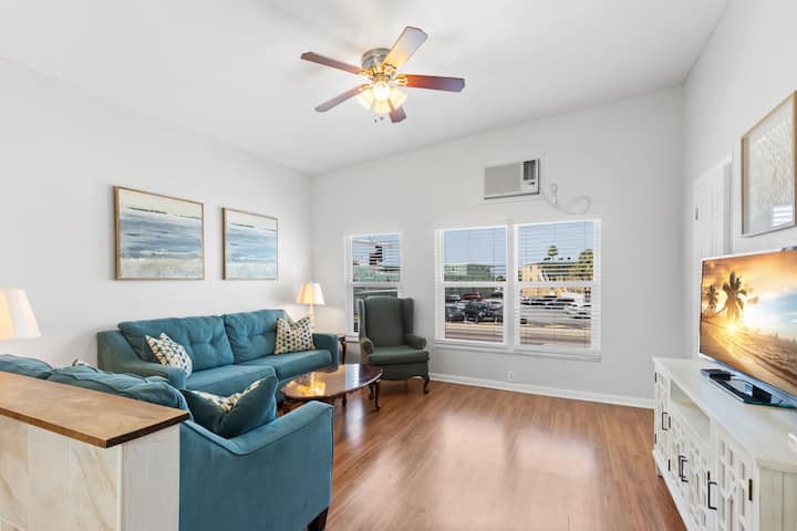 Cheri Lyn Suite - Treasure Island, FL