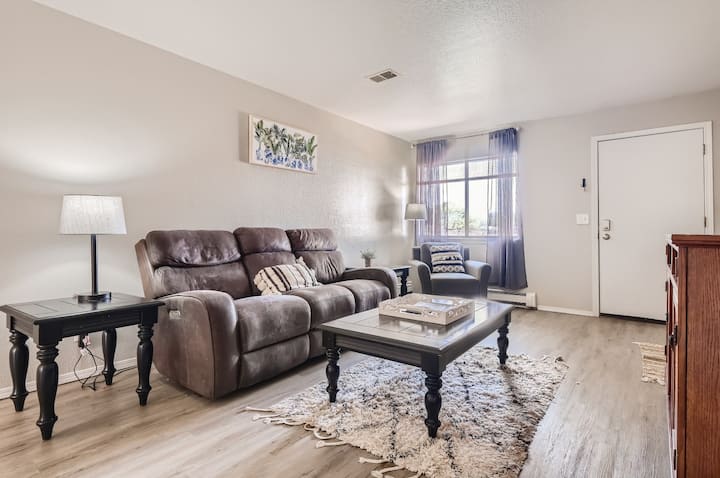 Charming 2br, W/d! Near Ncmc - Greeley, CO