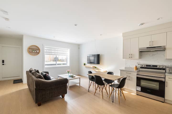 Private 1 Bd Apartment 10min To White Rock Pier! - White Rock