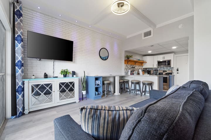 Luxury 1-bdrm Studio. 2 Pools/sauna/hot Tub/beach - Fort Walton Beach, FL