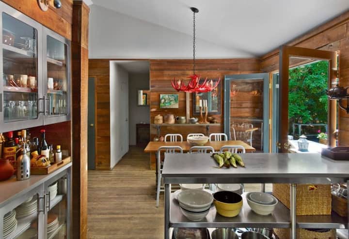 Pines Cozy Beach Hideaway With Modern Touches - Oakdale, NY
