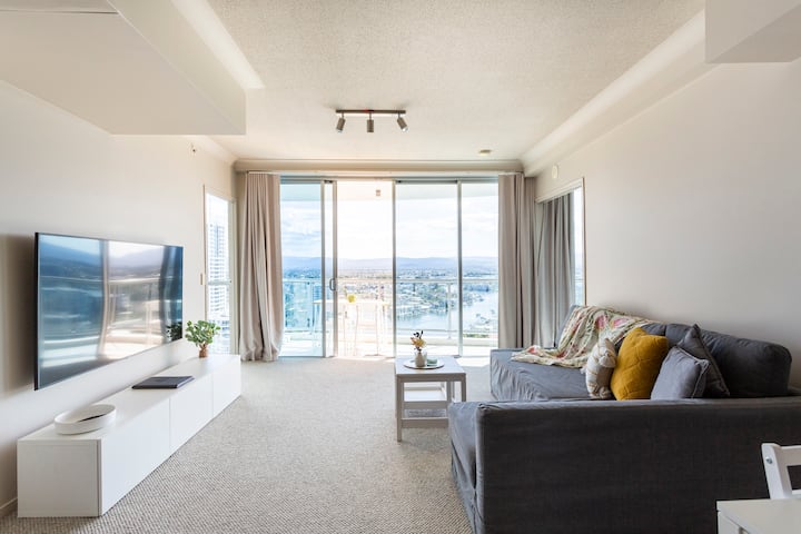 2 Bdrm Towers Of Chevron, 19th Floor Amazing View - Gold Coast