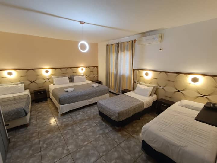 Hotel Gran Manzana Habitación Quíntuple Familiar - Puerto Iguazú