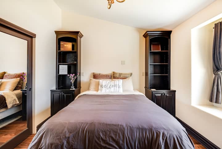 Queen Bed & Private Bath Near Lax, Beach, Sofi - Hermosa Beach, CA