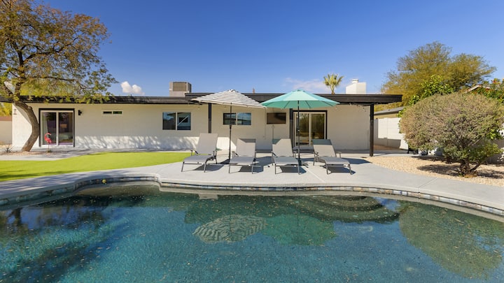 Moon Valley Gem: Get Away In Style - Phoenix, AZ
