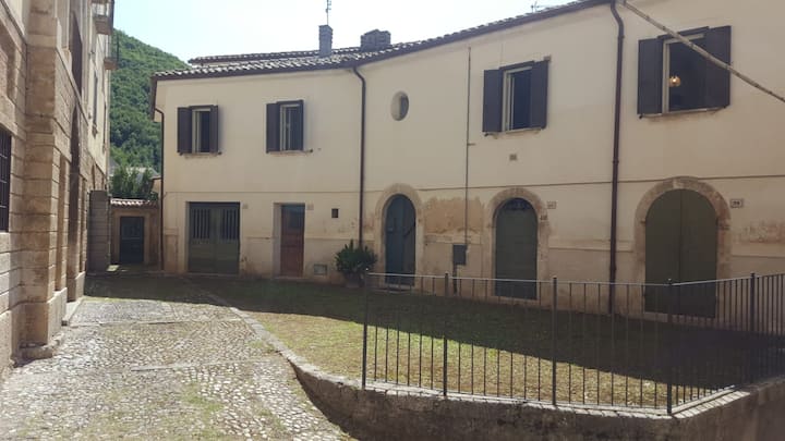 Appartamento Autonomo In Borgo Storico: San Donato - Pescasseroli