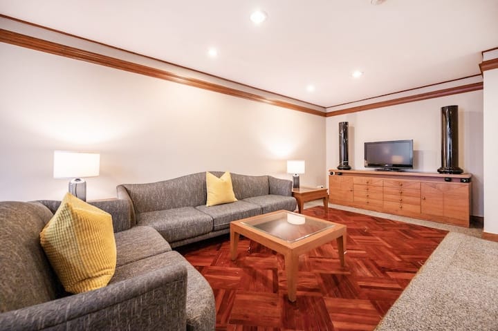 110 Sq.m. 2 Br On 7f - Sukhumvit 55 (Thong Lo) - Bangkok