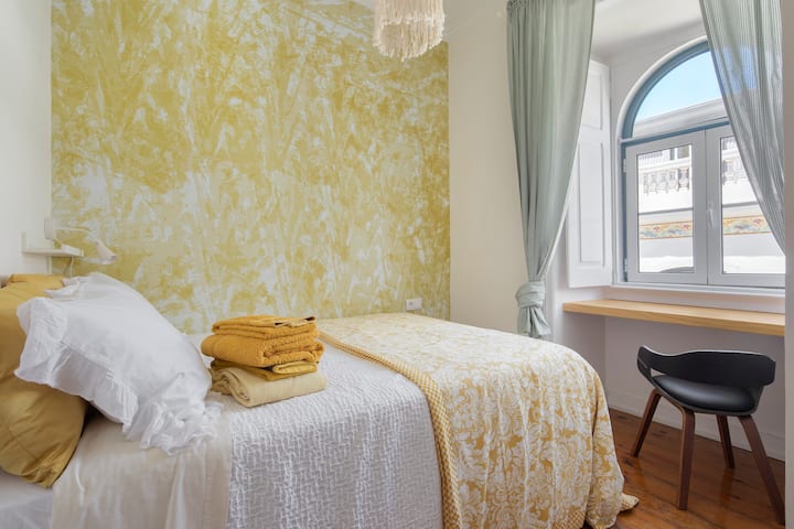 Private Room In A Coliving Graça - 里斯本