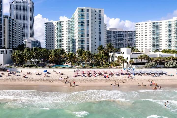 Luxury Oceanfront 2 Bedroom 2 Bath In Hollywood Fl - Hollywood