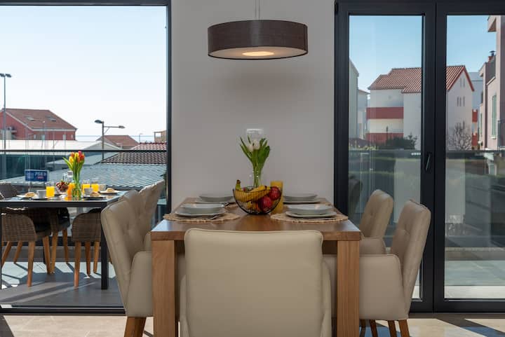Poolside 2 Bedroom Ap. Mare - Okrug Gornji