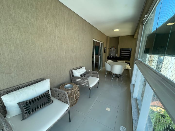 Apt. 3 Suítes, Meia Praia, Varanda, Segurança - Itapema