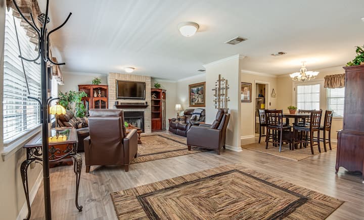 Shadywood Chalet - Boerne, TX