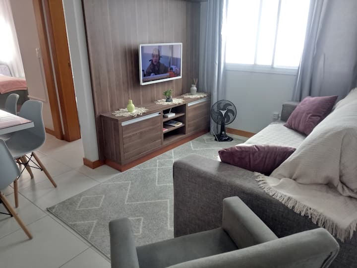 Apto 1 Dorm.duas Quadras/ Mar, Bem Localizado. - Capão da Canoa