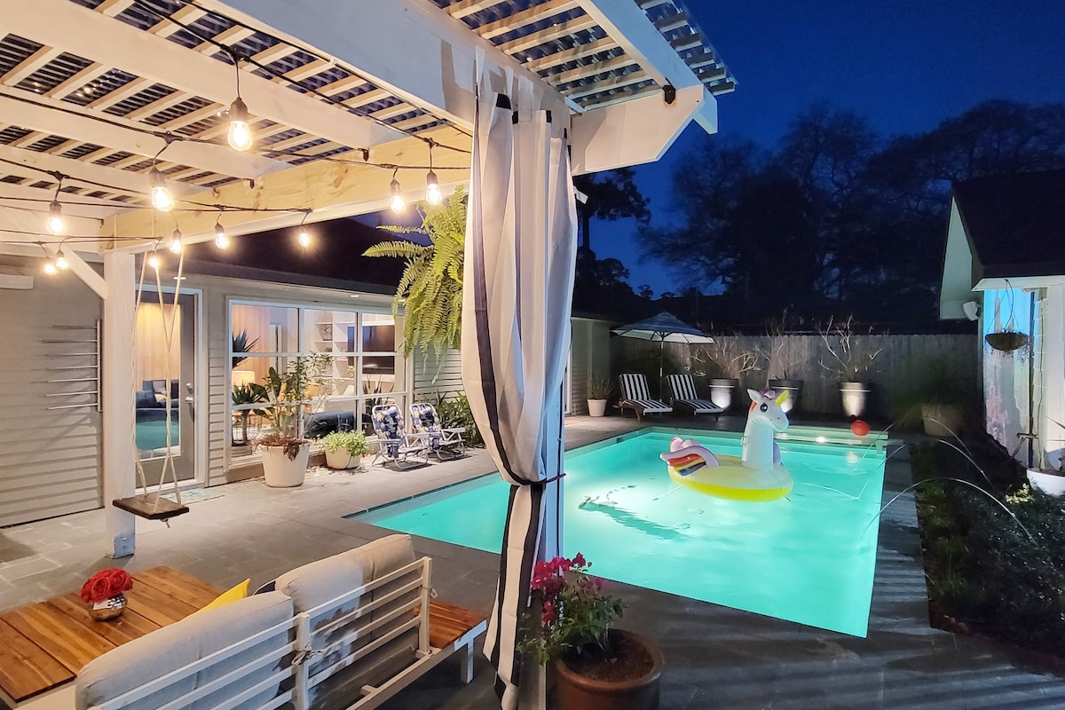 Downtown Houston Vacation Rentals with a Pool - Houston, TX | Airbnb