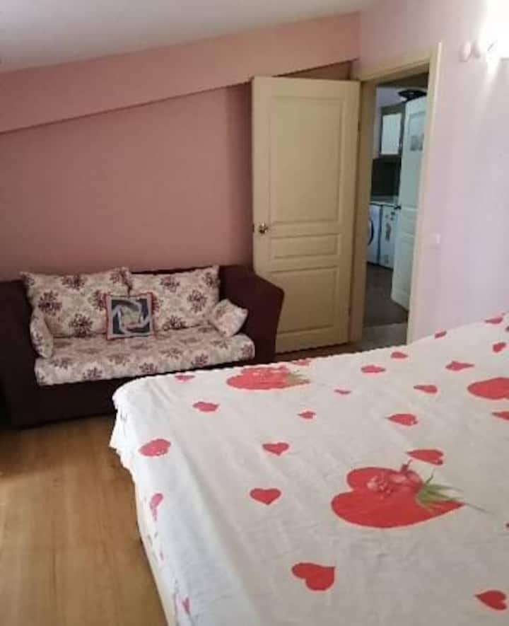 A Huge Terrace And 50 Meters From The Sea - Kuşadası