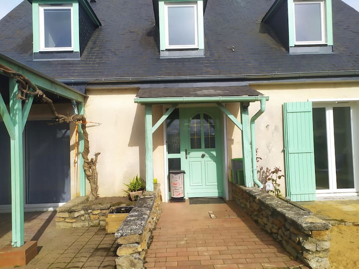 Maison Chaleureuse Et Familiale Au Bord Du Loir - Bauné