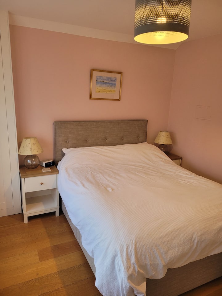 Clean Friendly King Size Bedroom With Ensuite - Wokingham
