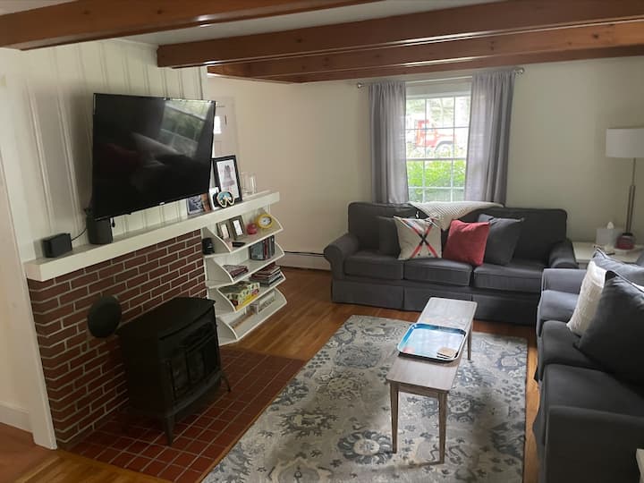 Cape Style Home With Scenic Mountain Views - Bethel, ME