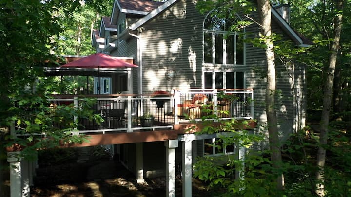 Spacious Family Cottage, Access To Private Beach - Grand Bend